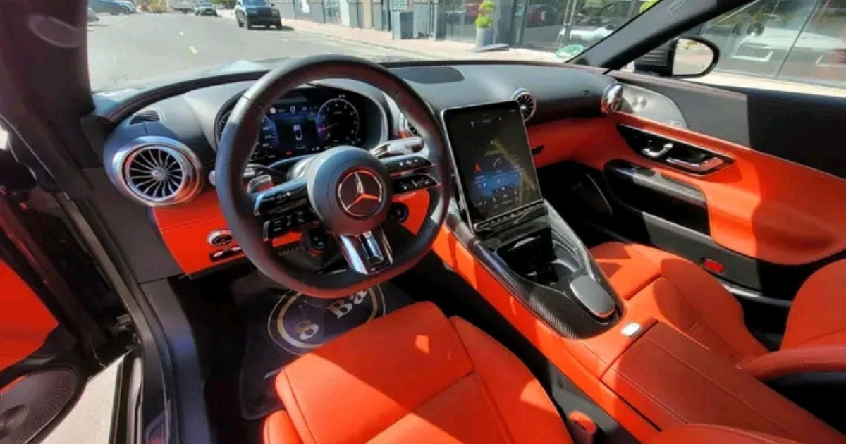 The 2023 Mercedes-AMG SL 43 Roadster